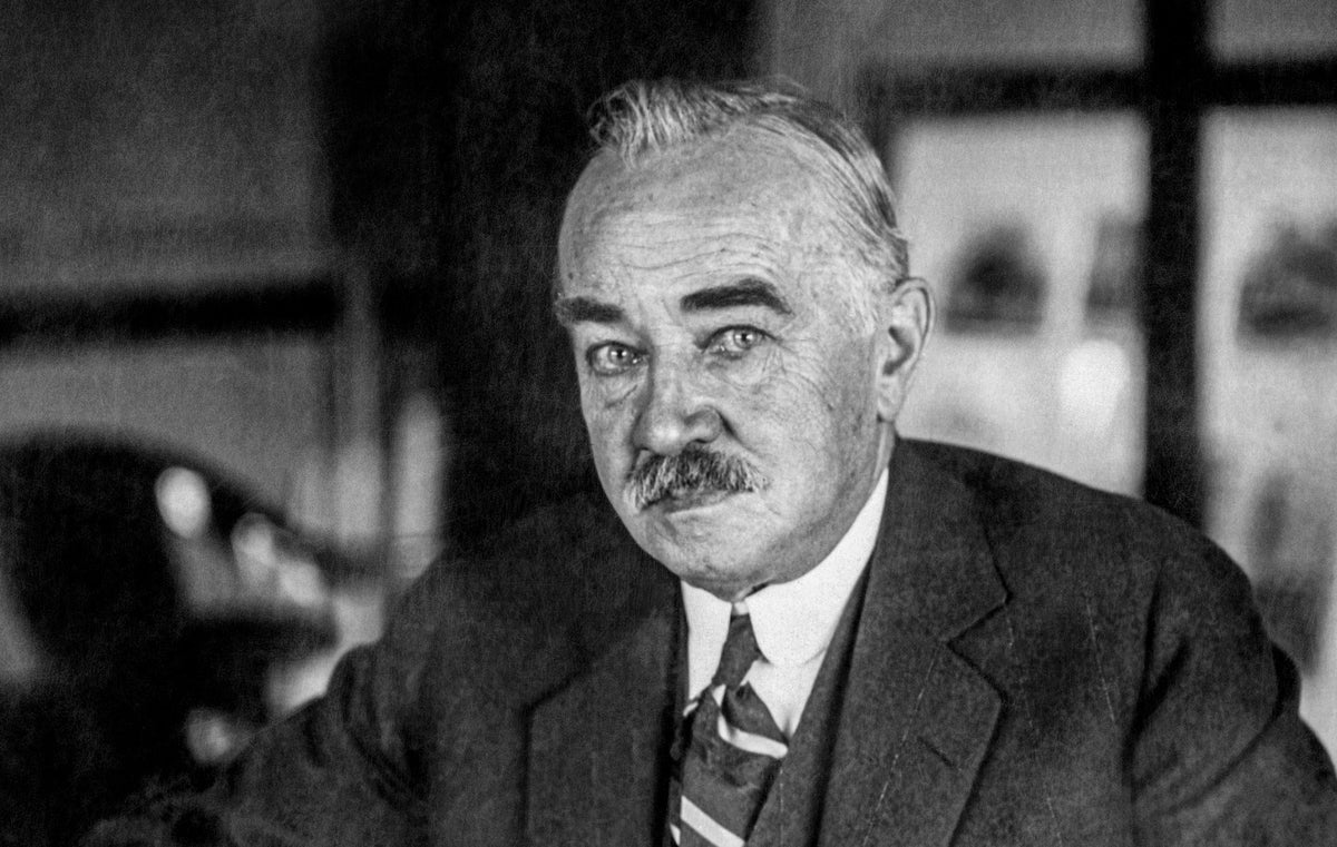 Milton Hershey: From Bitter Start to Sweet Victory – Selfmade Eyewear